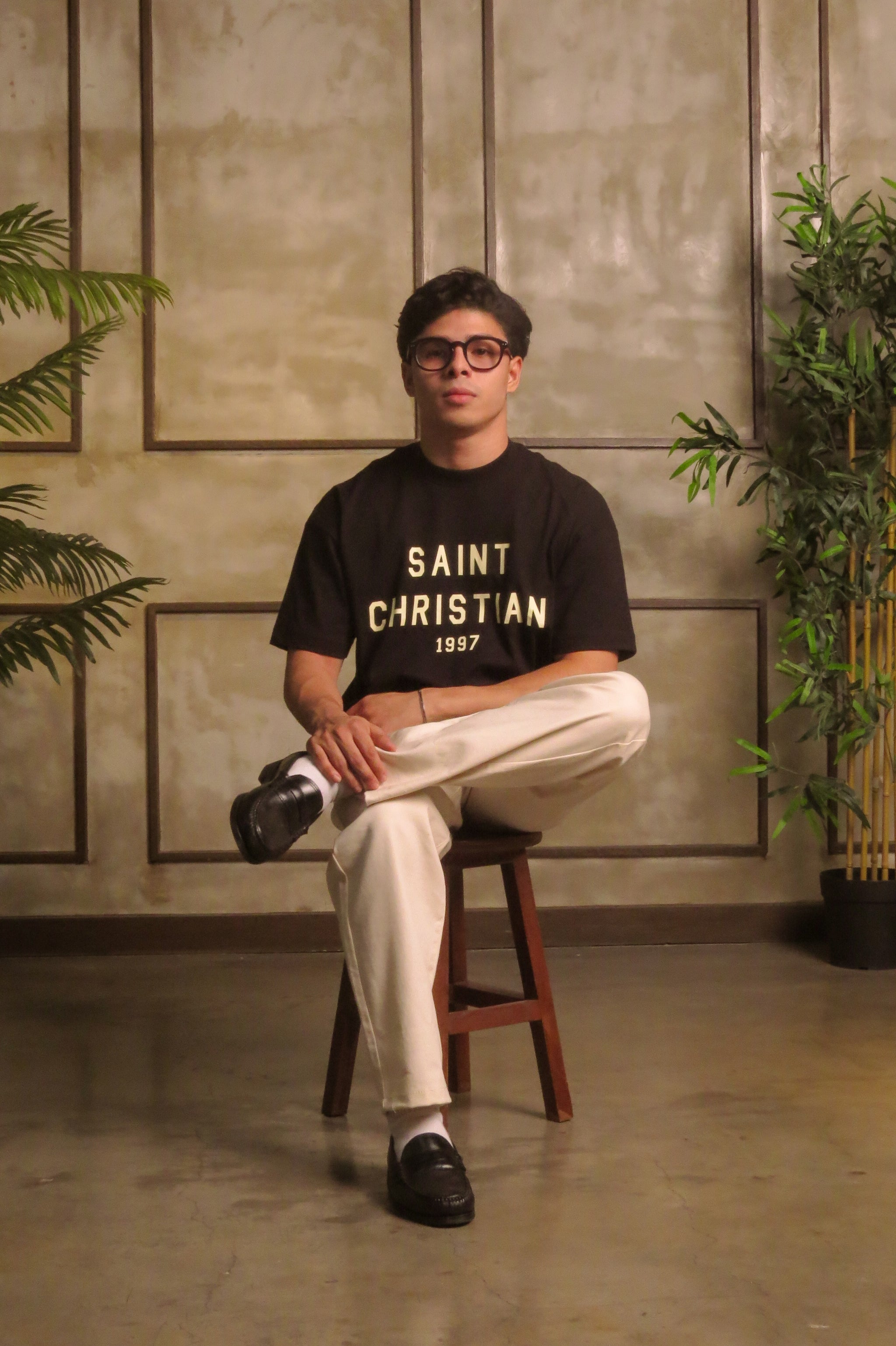 CLASSIC LOGO CREW NECK T-SHIRT (BLACK) – Les Saint Christian